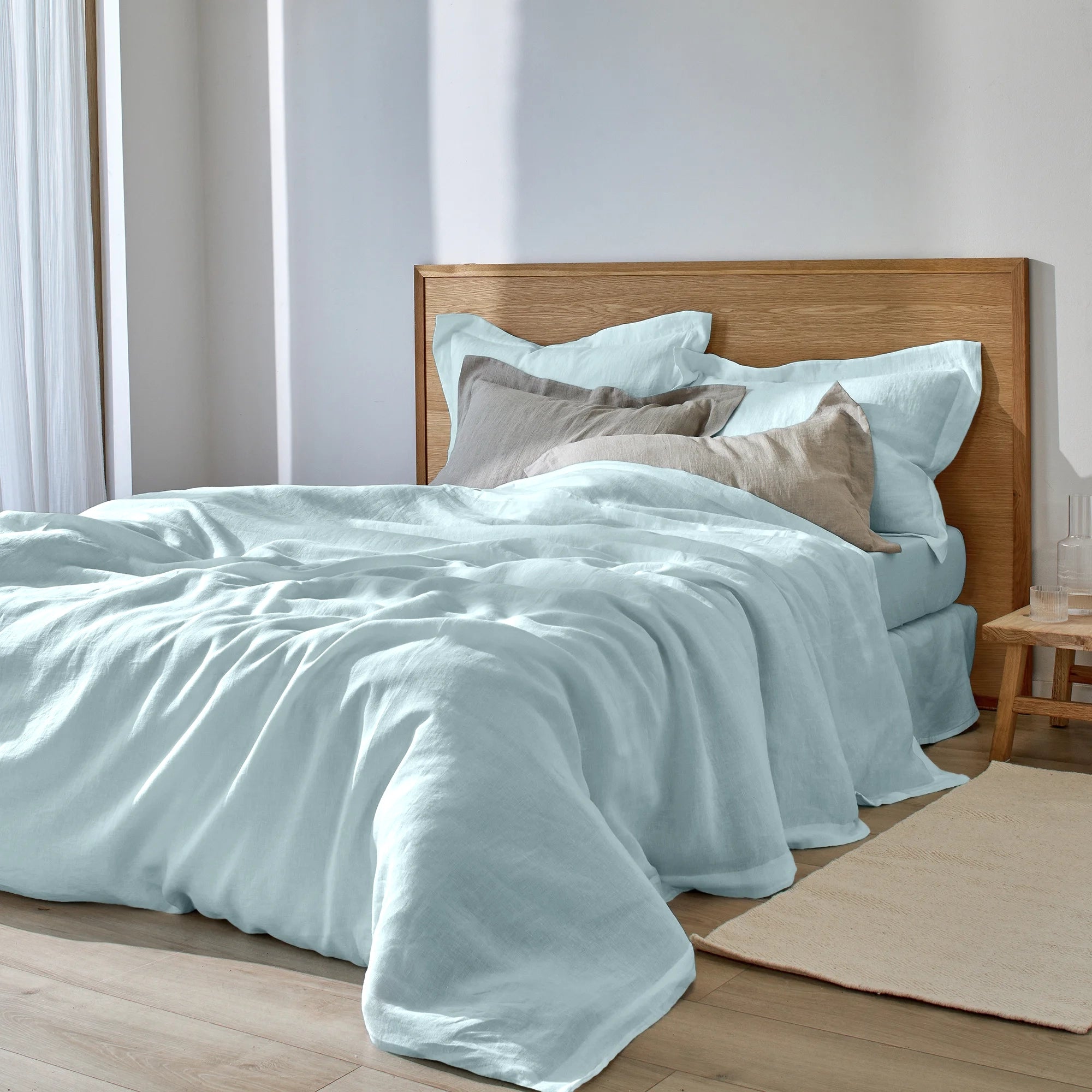 Linen Duvet Cover with flanged border light blue | Linenshed