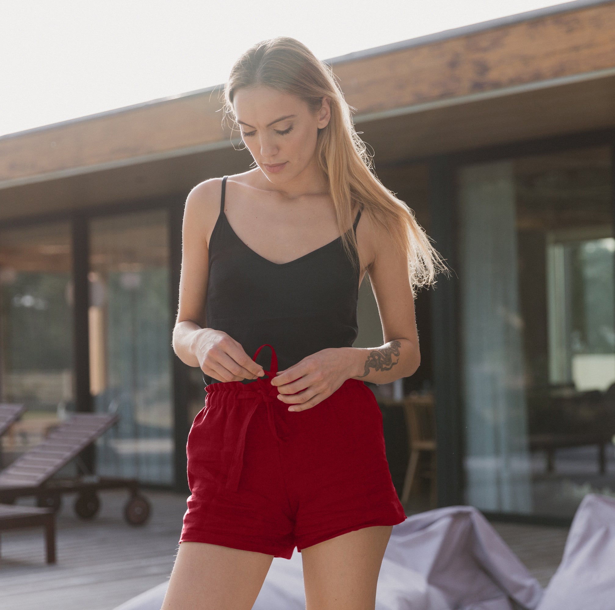 Women's linen shorts burgundy | Linenshed